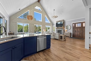 Casa (Multiple Bedrooms) | Interior