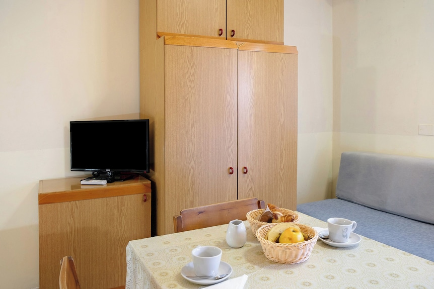 Studio Apartment "Monolocale La Pineta 46" With Shared Pool, Private Terrace & Wi-fi - Pietra Ligure