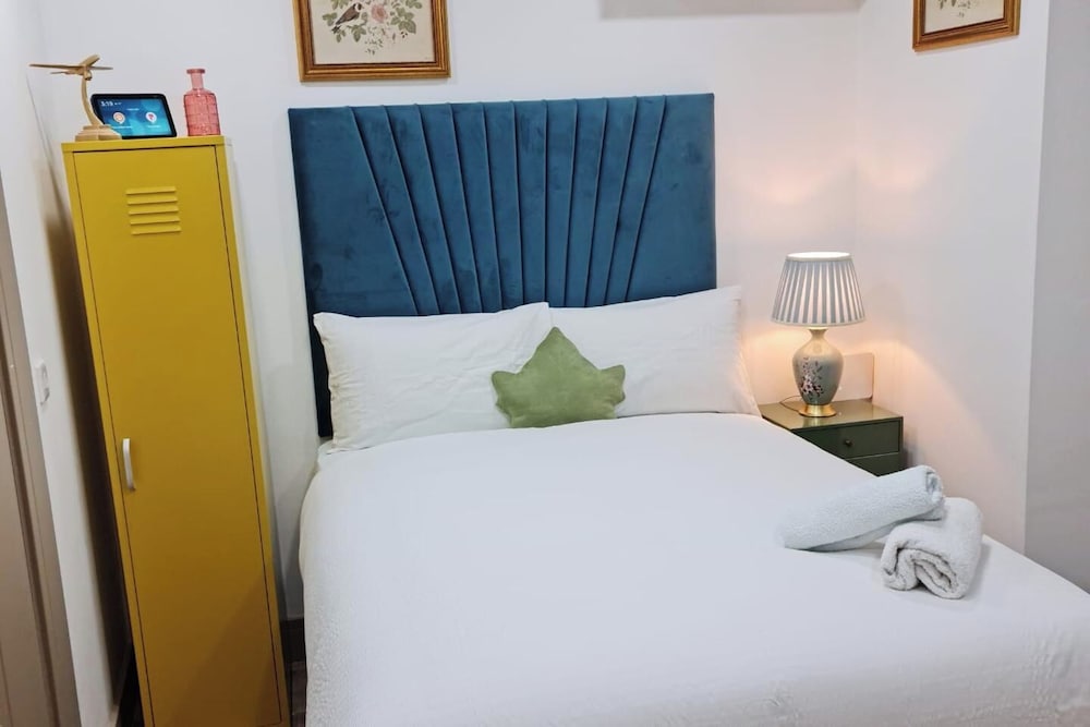 Studio-sleeps 2-garden-30 Min Central Ldn - Barking