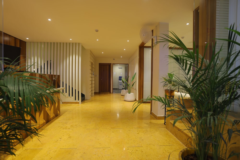 The Grand Uddhav Hotel - Udaipur