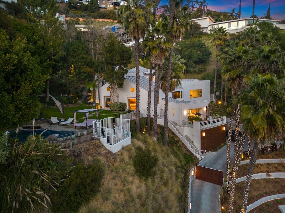 Rising Glen - Los Angeles, CA