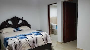 Apartamento Standard, 3 quartos, 2 casas de banho, Vista para a cidade | 3 quartos, roupa de alta qualidade, secretária