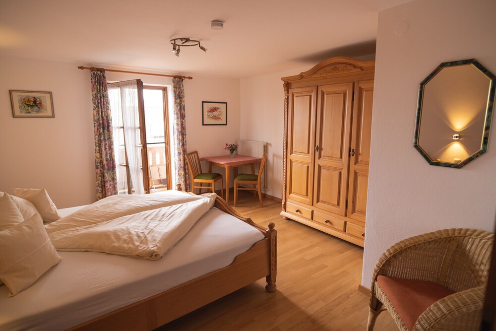 Ferienwohnung Blumenwiese 50 Qm, Mit Seeblick - Prien am Chiemsee