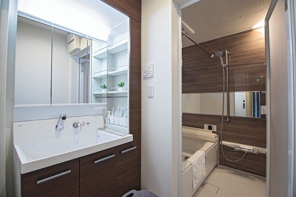 Travel Time Koji Higashi 4ldk Max8ppl - Japan