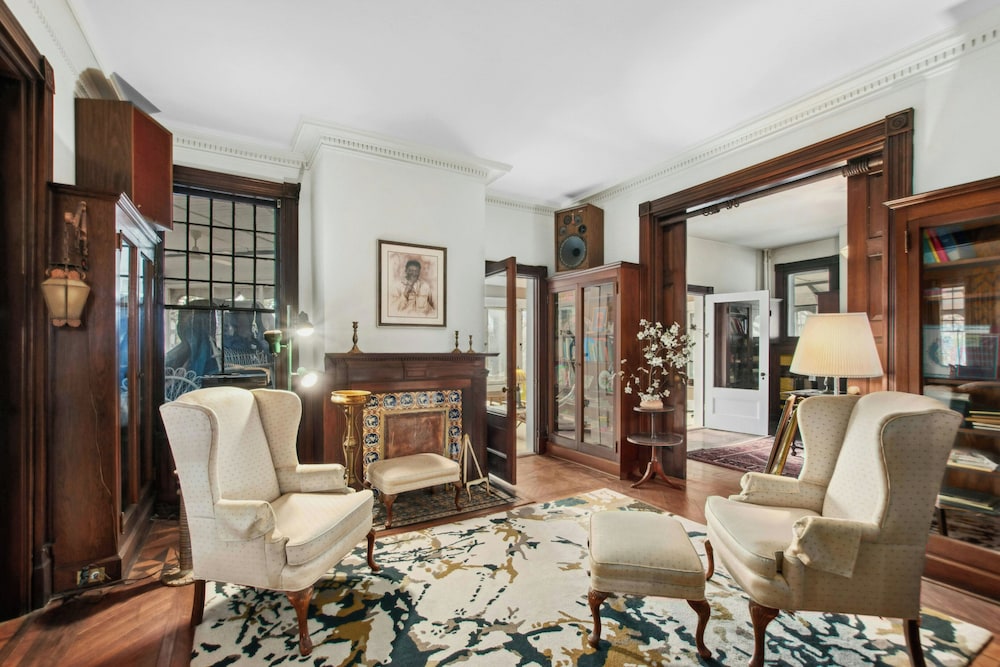 5 Bdrm Victorian, Built In 1881-with 21 Rooms, On A Hill On 4 Very Private Acres - Newburgh, NY