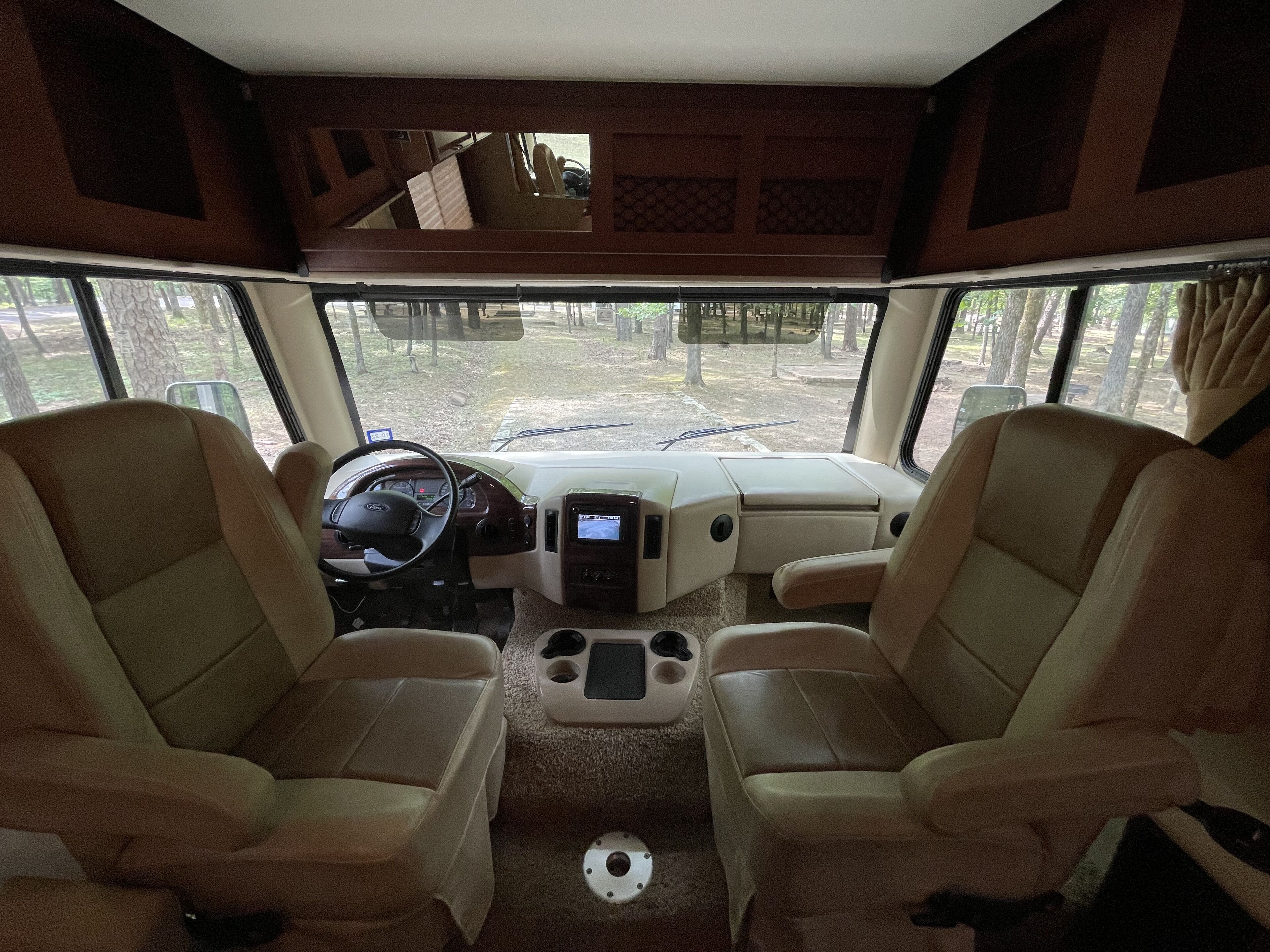 2015 Thor Ace Motorhome Right Off Pig Trail With Views Of White Rock. - Arkansas