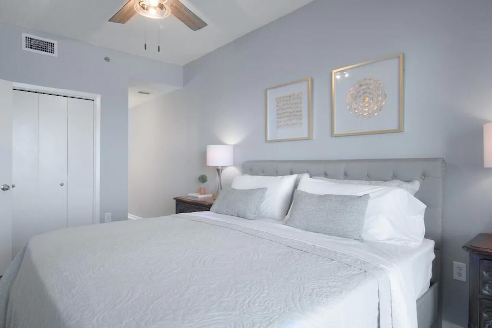 Stunning views, Beachfront 2 bed, 2 bath, sleeps 8 in Orange beach, AL ...