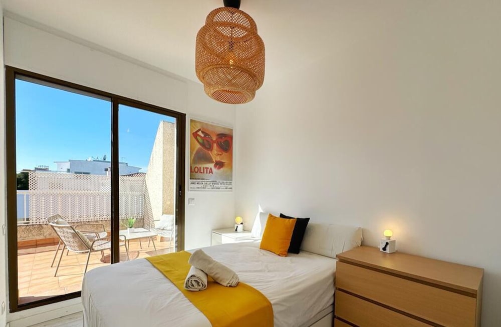 ÁTico Con Wi-fi, Terraza Privada Y Piscina A 300m De La Playa En Salou - Salou