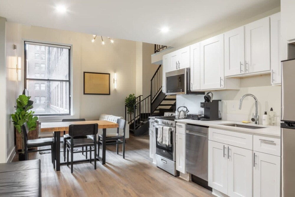 Sosuite 2br Loft W Shared W/d, Gym, Lounge - Philadelphia, PA