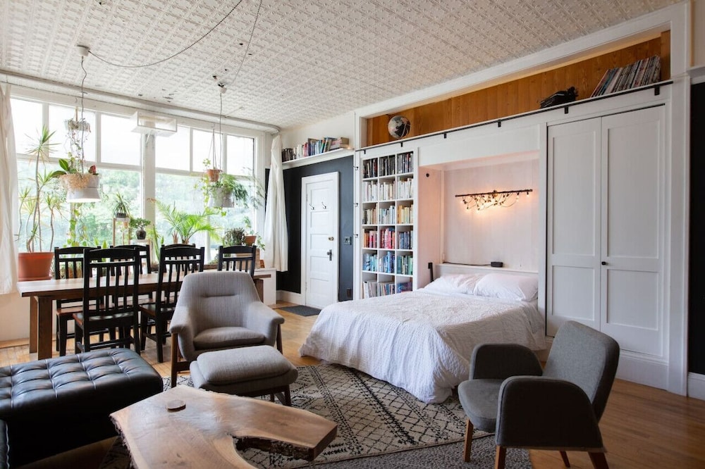 Super Cool Storefront House with Sauna! - Minneapolis | Vrbo