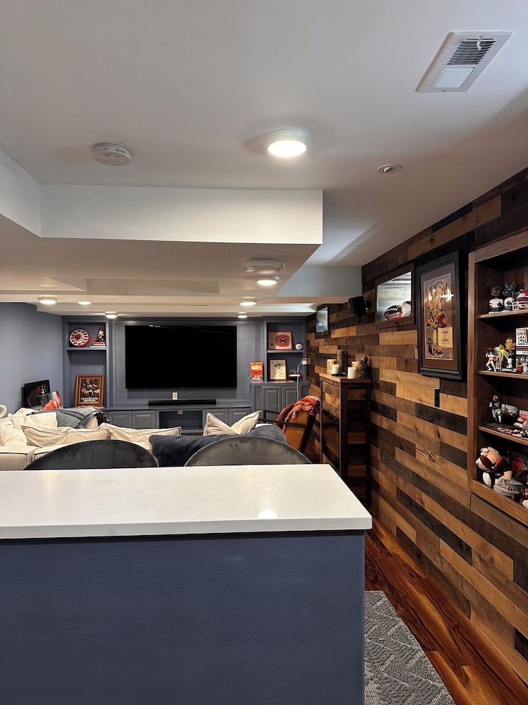 Awesome home 17th hole for the Memorial Tournament! Great for corporate outing. - Dublin | Vrbo