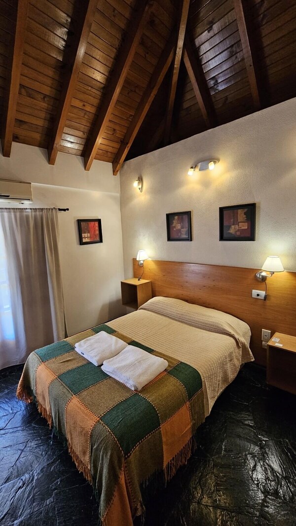 Hosteria Amparo - La Pampa