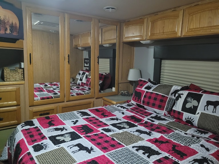 Camper 3 Miles From Interstate I40. Private And Close To Many Outdoor Activities - Mississippi