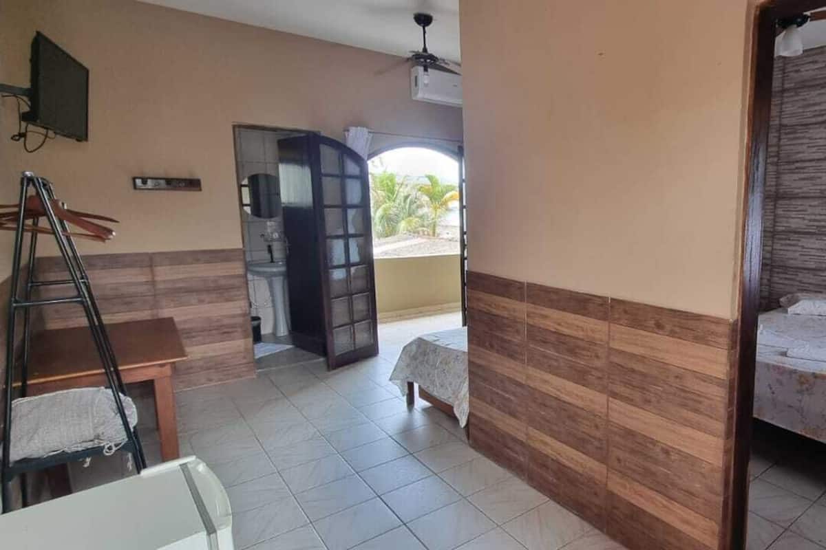 Apartamento Família com vista piscina Andar Superior | 2 quartos, secretária adequada para computadores portáteis