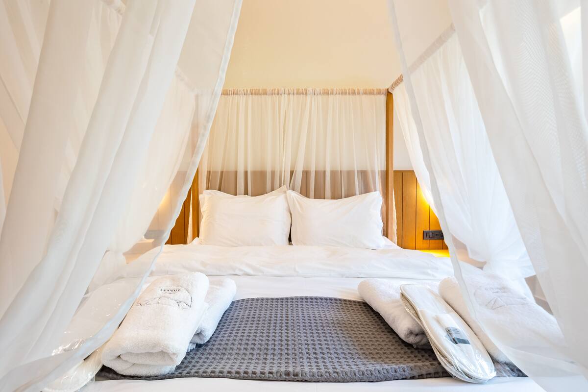 Quarto Duplo ou Twin Superior, varanda, vista para a montanha | Cofre no quarto, secretária, quartos insonorizados, Wi-fi grátis 