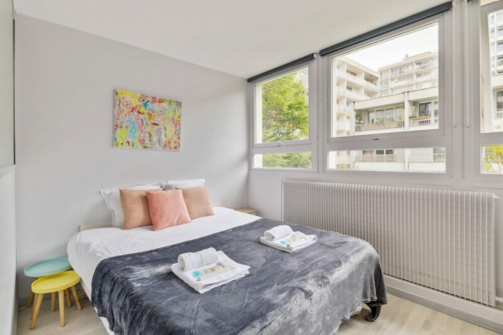 232 Suite Home Shanghai Concept in Paris - Paris | Vrbo