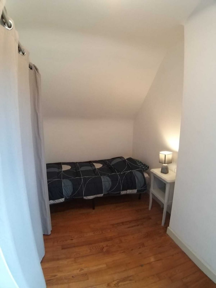 Logement Indépendant Pour 4 à 6 Personnes à L'étage D'une Maison Stbrieuc Ouest - Bretagne