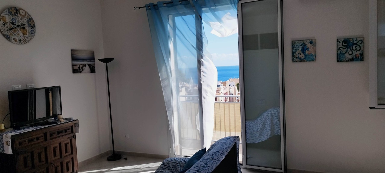 Stunning Apartment Only 100 Meters From The Sea And Spectacular Gulf View. - Santa Flavia