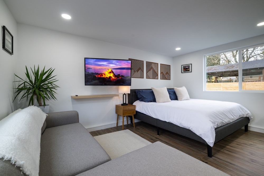 Modern West Seattle Bungalow - Seattle-Tacoma Airport (SEA)