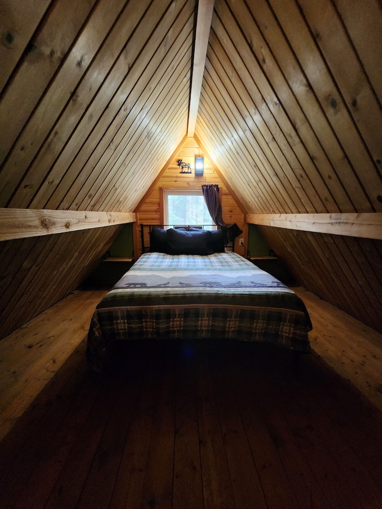 Sleeps 4- Private Bath - Seward, AK
