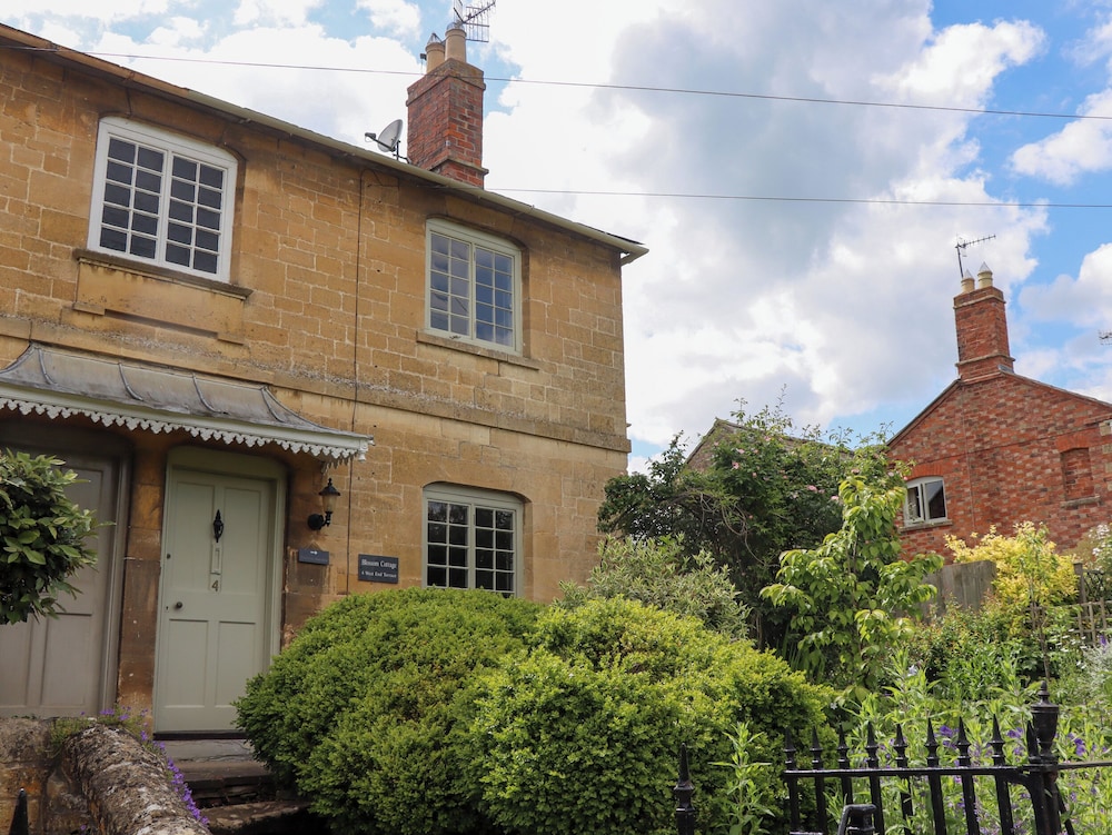 Blossom Cottage - Chipping Campden