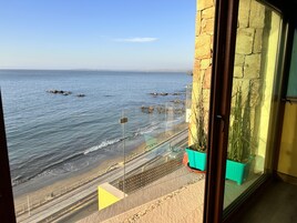 Quarto casal design, 1 quarto, para não fumantes, vista para o mar | Terraço/pátio
