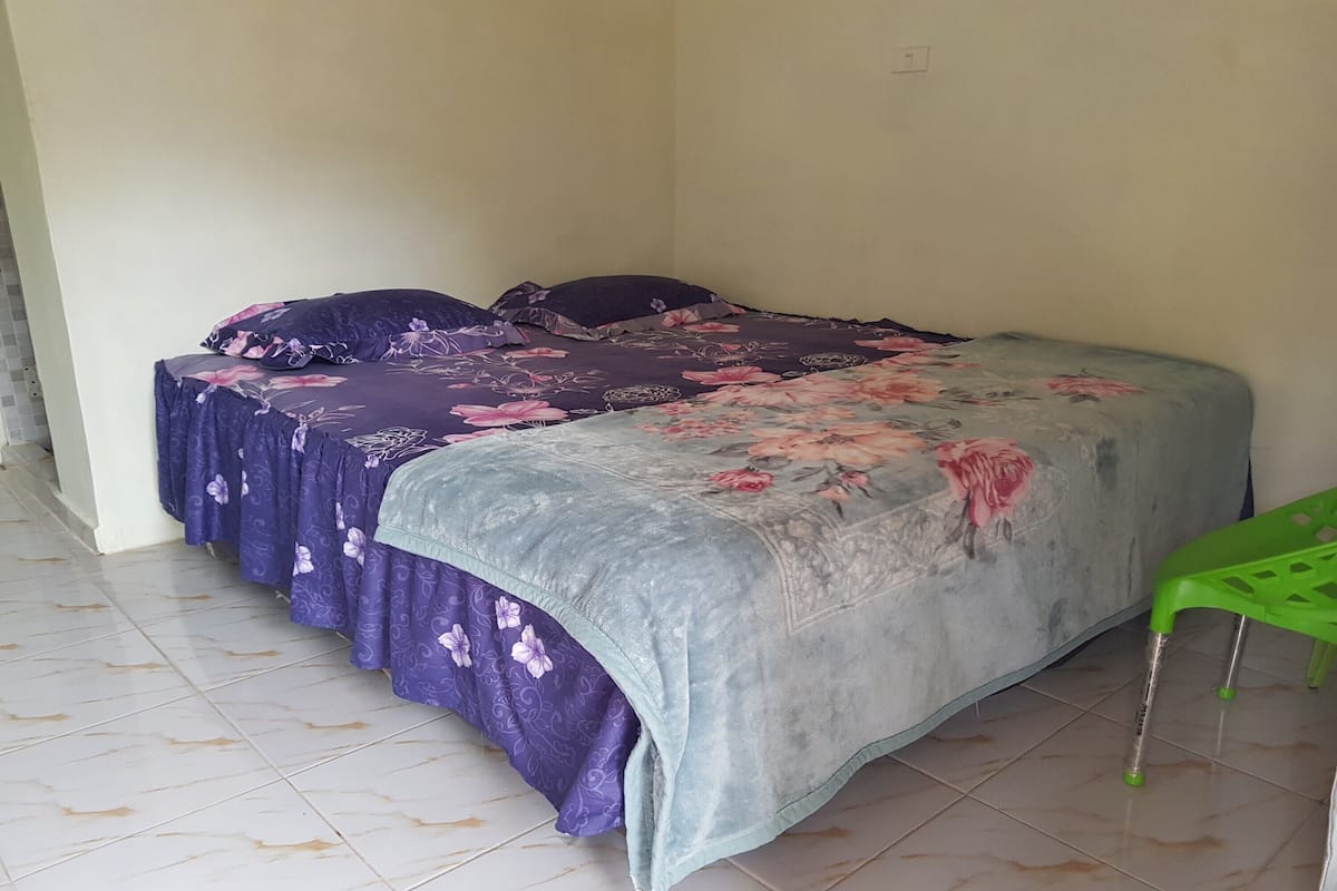 Quarto Duplo Deluxe | Secretária, Wi-fi grátis, roupa de cama fornecida