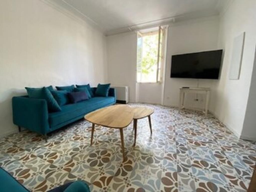 Vieux Mas Rénové En Pierre Sur Malemort Du Comtat - Luberon