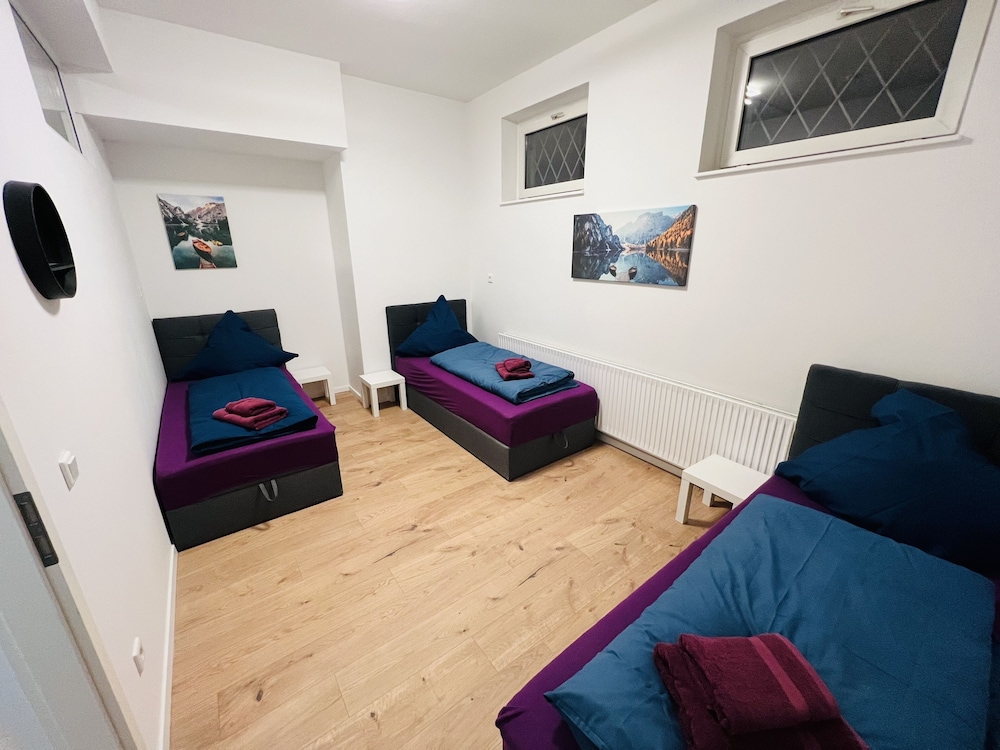 Modern Apartment | 6 Beds | Wifi | Parking | 3 Bedrooms - Bad Sassendorf