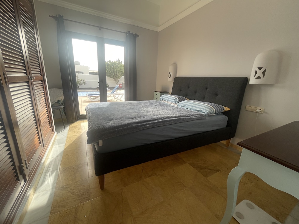 Faro Park Villa with heated pool - Montaña Roja | Vrbo