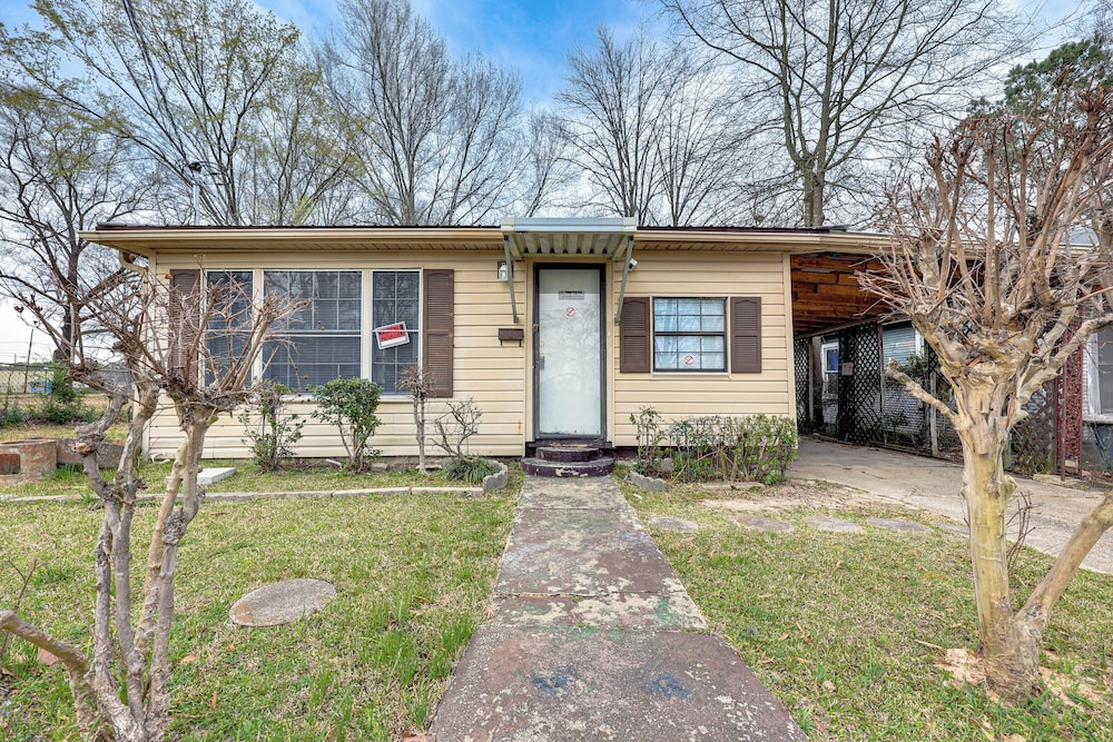 Charming El Dorado Retreat Near Main Street! - El Dorado, AR