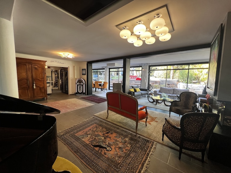 Villa De Prestige Sur 2000m2 De Jardin Arboré Avec Piscine Et Jacuzzi - Montpellier