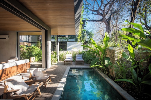 Casa Deluxe, 2 quartos, piscina privativa, vista para o jardim | Piscina privativa