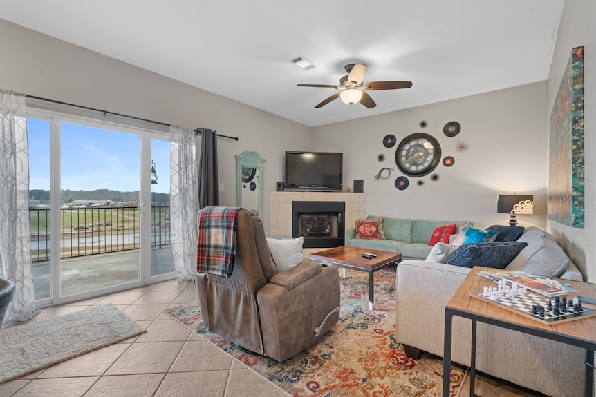 2 Bed/2 Bath, Lake Condo, Ground Floor, With Boat Slip, Within 5 Min. Of Bypass - Hot Springs, AR