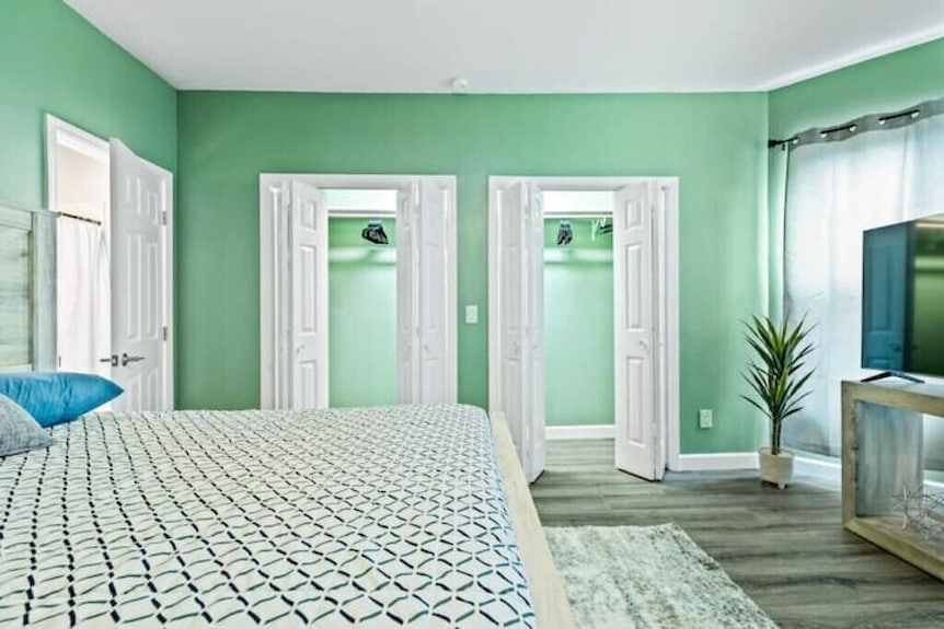 Beautiful Fully Remodeled 1 Bd Apt W King Size Bd\n - 伊利