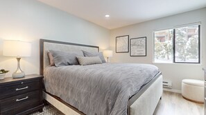 Casa, várias camas, pátio, vista para a montanha (Emerson Escape) | 1 quarto, com decoração personalizada, com mobília individualizada 