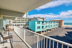 Apartamento em Condomínio Fechado, várias camas, pátio, vista para o oceano (The Hideaway) | Terrenos do alojamento