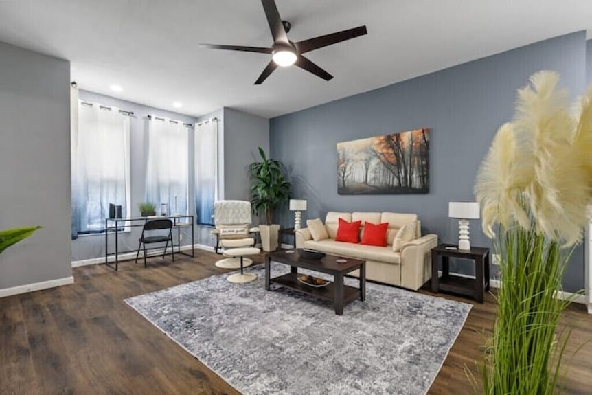 Spacious Fully Remodeled King Size Bed Apartment\nsleeps Four - Erie, PA