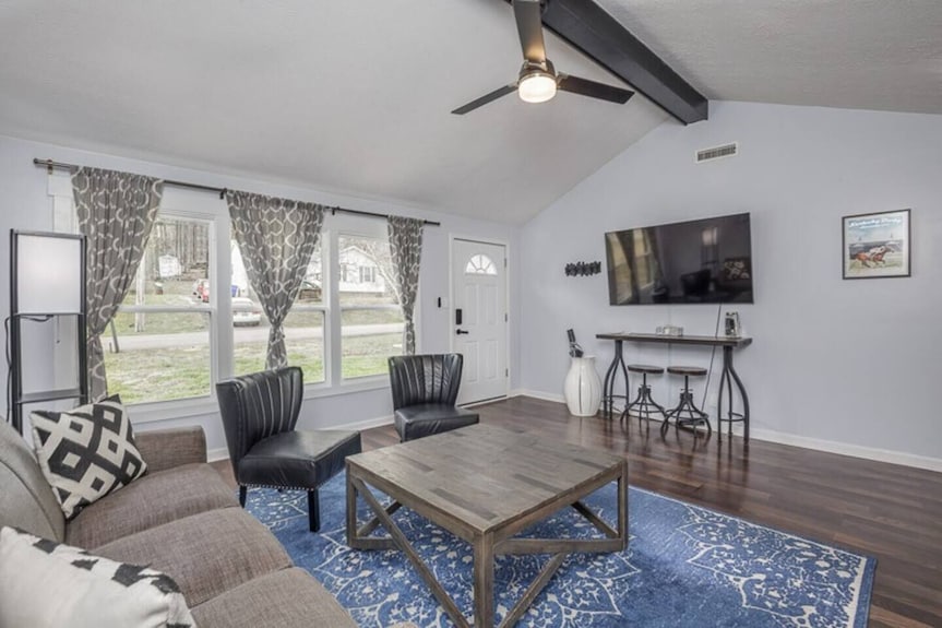 3 Bedroom Vette City Retreat - Bowling Green, KY