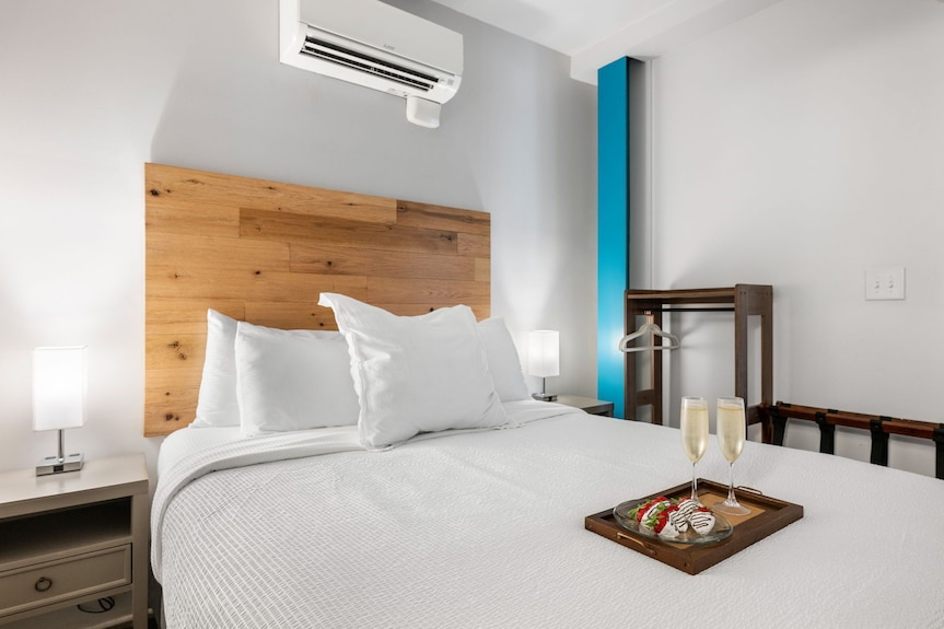 In The Heart Of King Street | Battery Suite - Charleston, SC