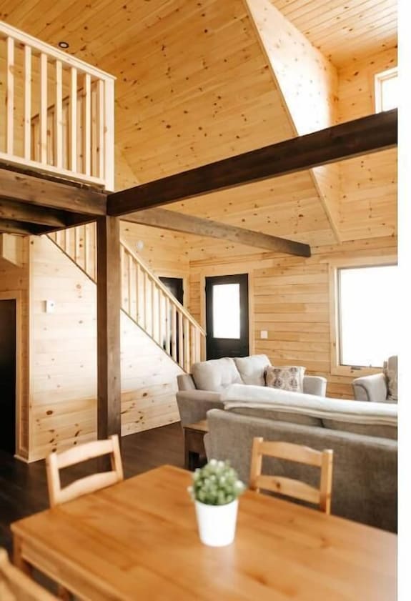 Unwind By The Sea At The Salty Pearl: Your Charming Coastal Log Cottage - Nova Scotia
