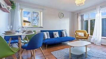 Apartamento | Sala de estar | Televisor