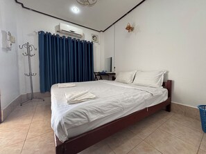 Quarto Triplo Familiar, Vista para a cidade | Lençóis de algodão egípcio, roupa de alta qualidade 