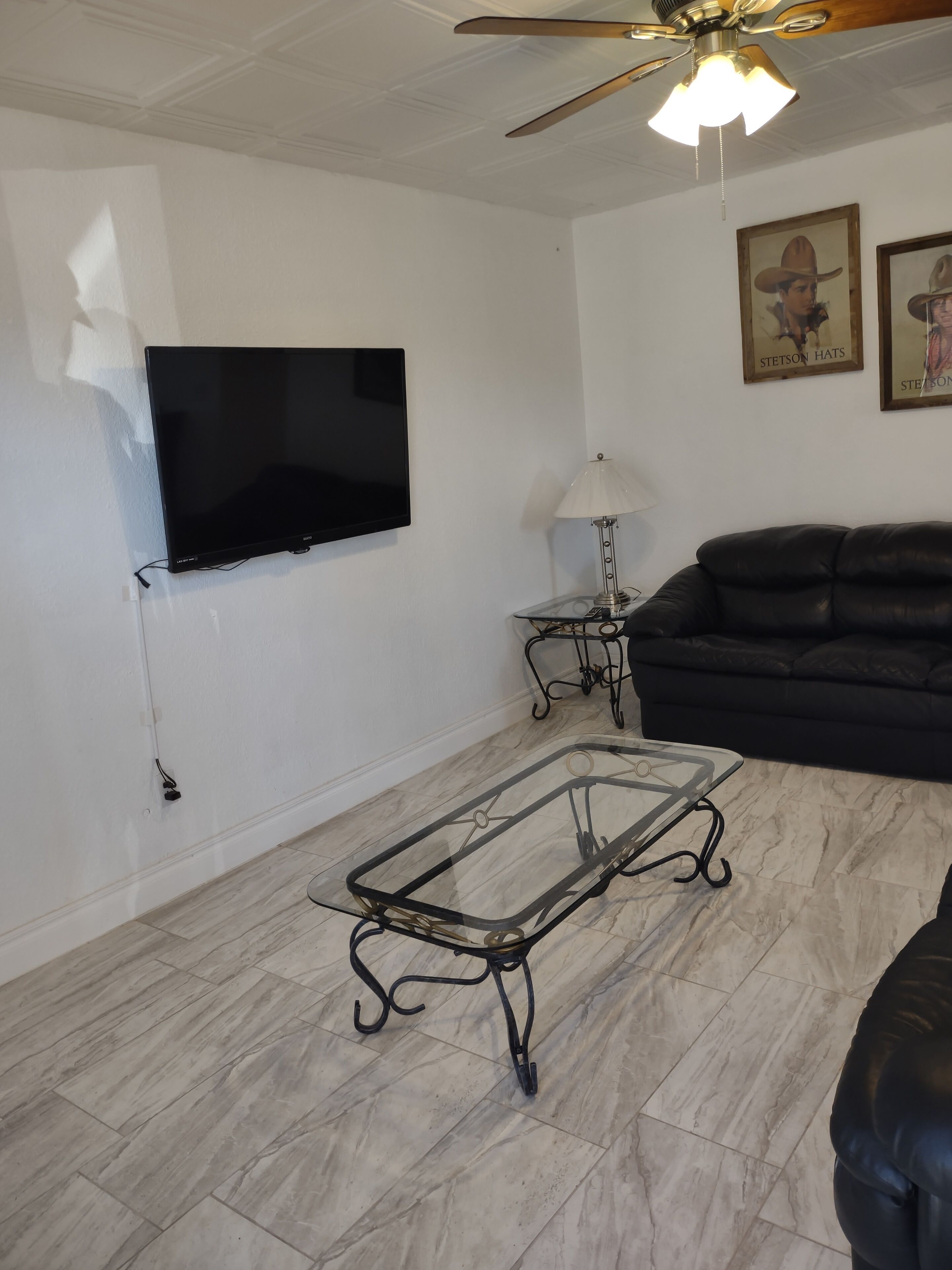 Horse Ranch House 2 Miles To Austin,  Remodeled, Relaxed Atmosphere, Sxsw Near - Buda, TX