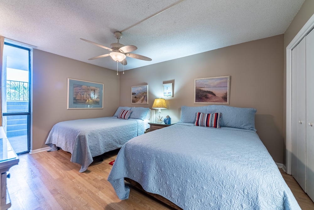 Beach Bungalow Bliss-Edgewater Windward-Beachfront End Unit-3 BD/3BTH ...
