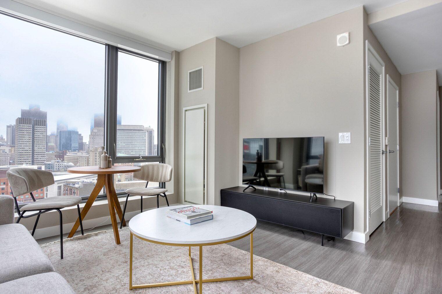 Gorgeous North Station 1br W/ Gym & Laundry, Nr Td Garden, By Blueground - Burlington, MA