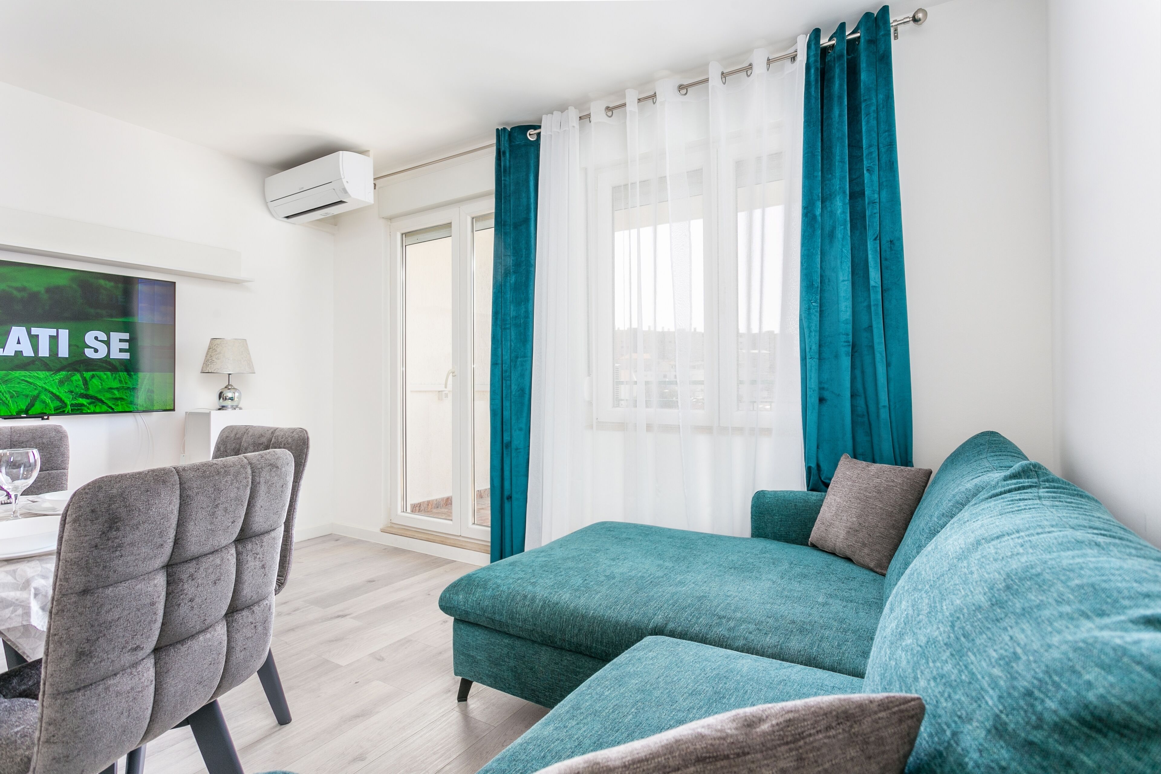 Two Bedroom Apartment With Terrace Split (A-22452-a) - Split