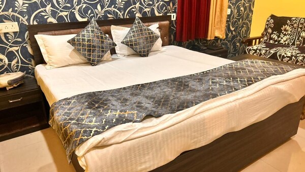 昌德拉瓦里酒店 - 巴利亞