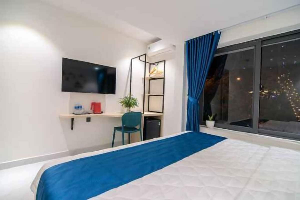 Secretária, Wi-fi grátis, roupa de cama fornecida