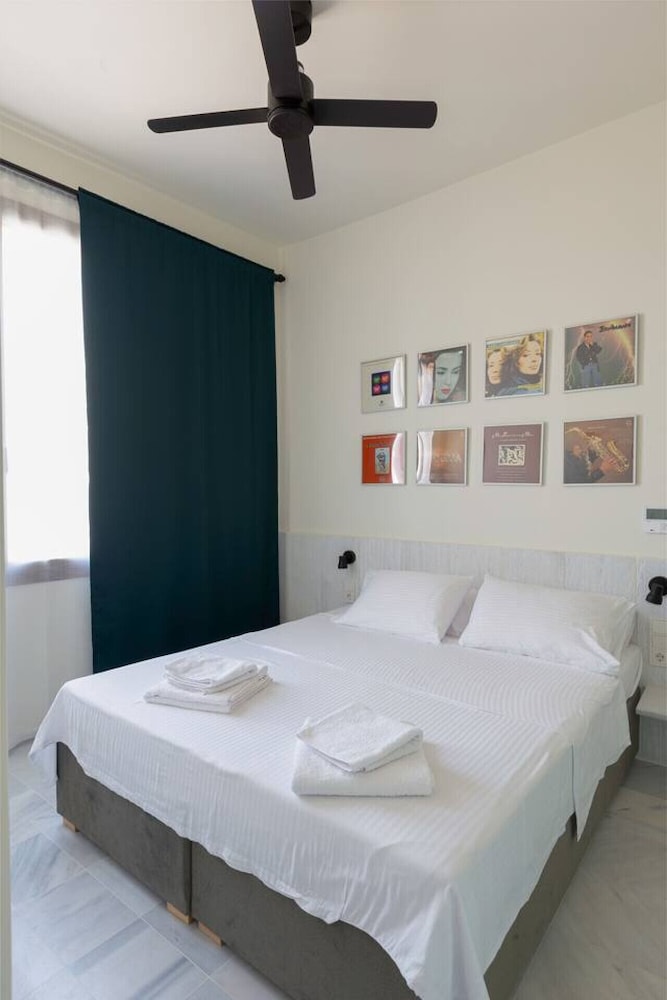 Mooeve 10 apt in Exarchia - Athens | Vrbo